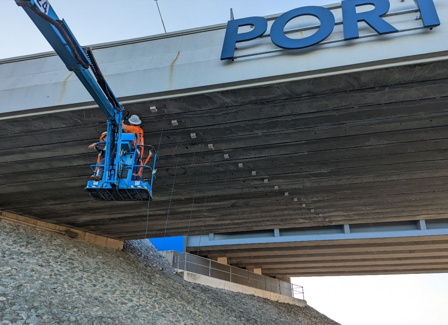 How Rockfield install heavy vehicle monitoring systems